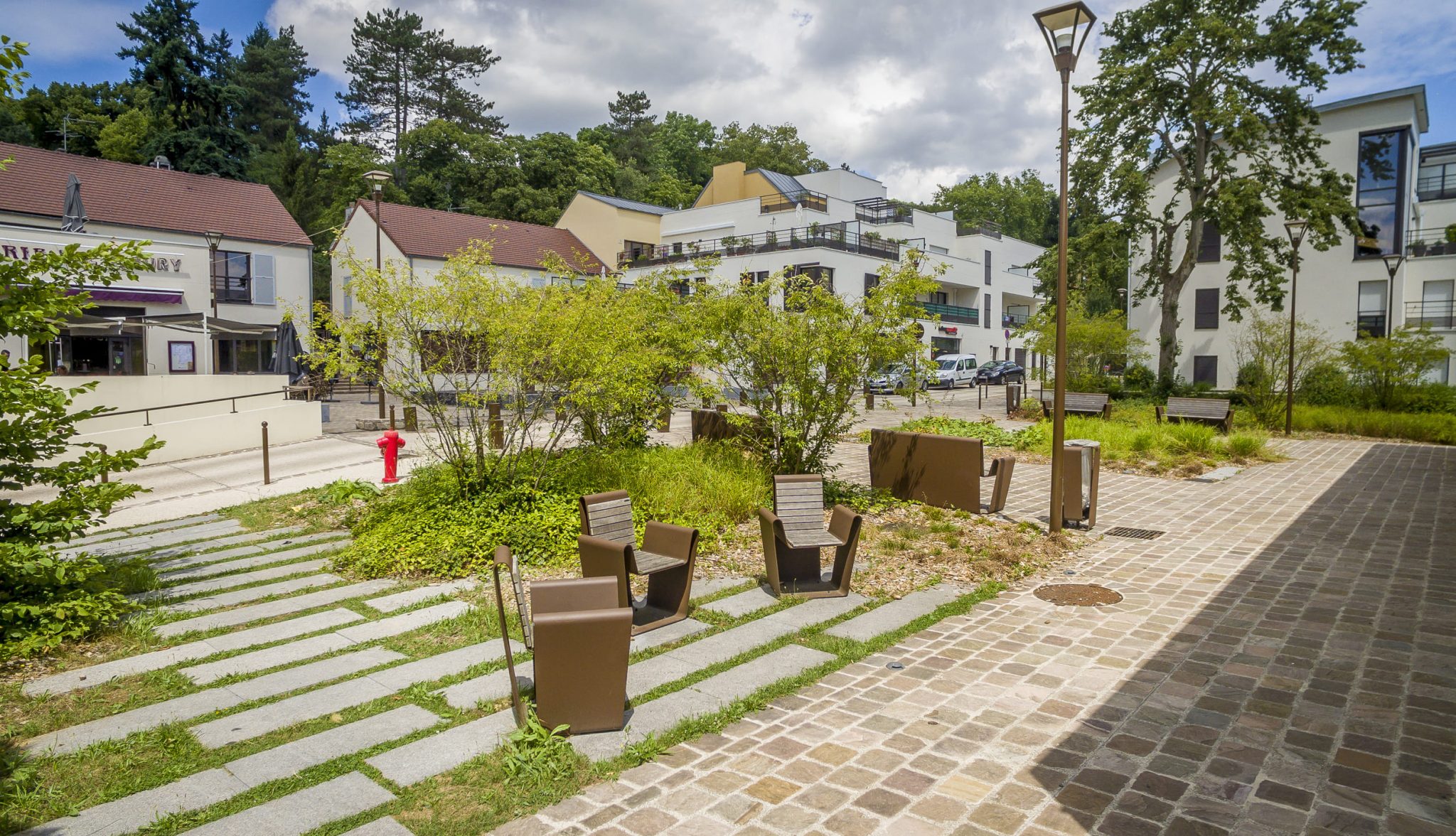 Place du Château du Val Fleury - Land'Act